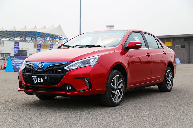 5分钟带你了解 49项配置升级的2017款秦EV300