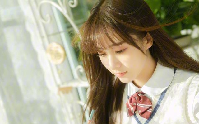 不打扮也漂亮的星座女