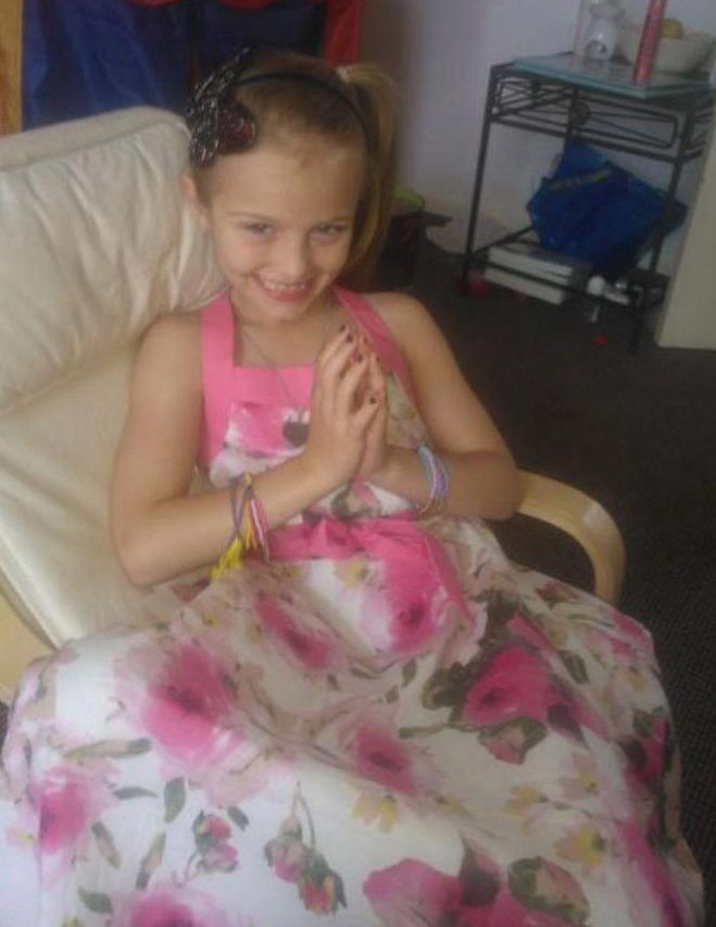 受网剧影响，英国12岁少女上吊自杀