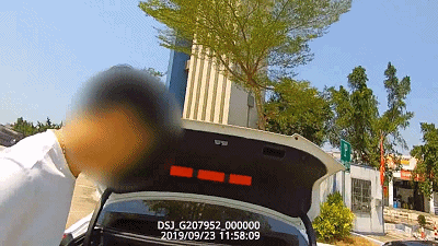 凯迪拉克“裸身”飙152km/h！交警打开后尾箱瞬间惊呆